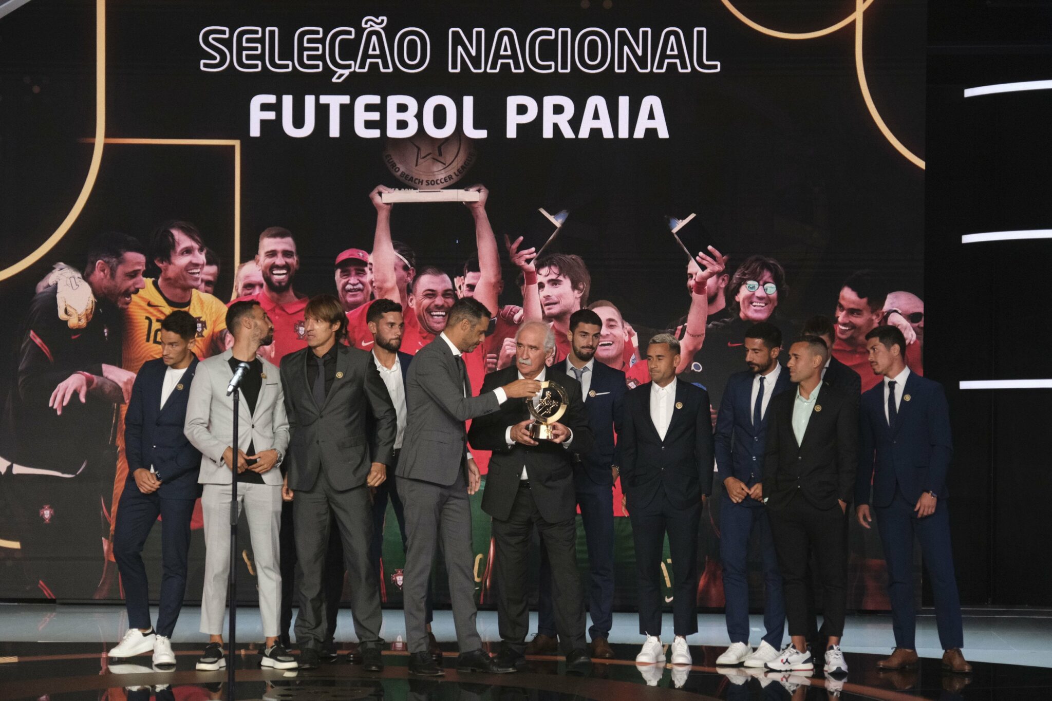 Portuguese national team awarded at the FPF annual gala – Beach Soccer ...
