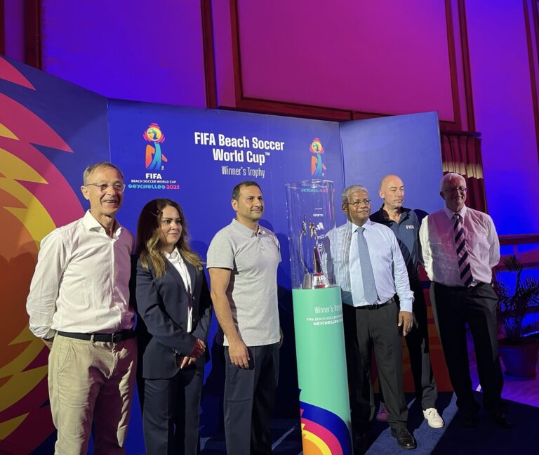 Gabino Renales visits Seychelles ahead of the FIFA Beach Soccer World ...